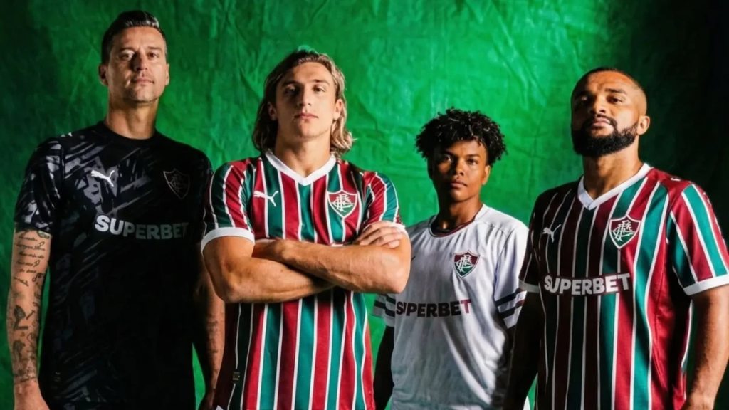 Com nova fornecedora, Fluminense apresenta uniformes para a temporada ...
